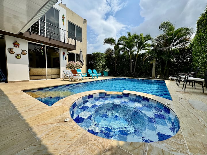 Hermosa Casa Ricaurte Con Piscina Privada - Ricaurte