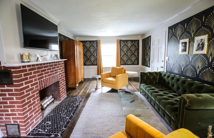 The Sleep Easy - Your Kc Speakeasy For Fifa - Independence, MO