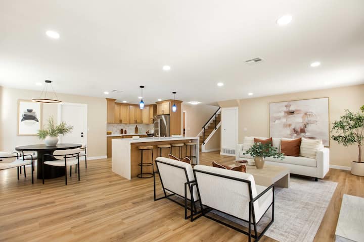 Spacious Hb Home - Close To Beach And Disneyland - Huntington Beach, CA