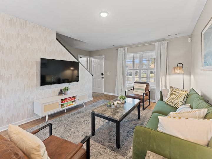 5br Fully Fenced Yard - King Beds - Pets Yes - Pooler, GA