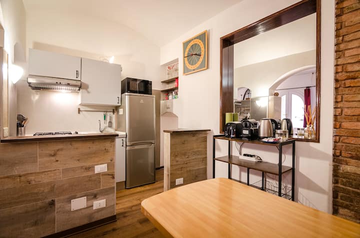Medieval Apartment In The Historical Center - Bologna