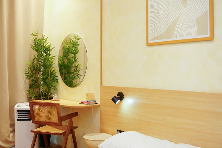 Beachfront Couple’s Escape • Golden Sunset View - Lemery