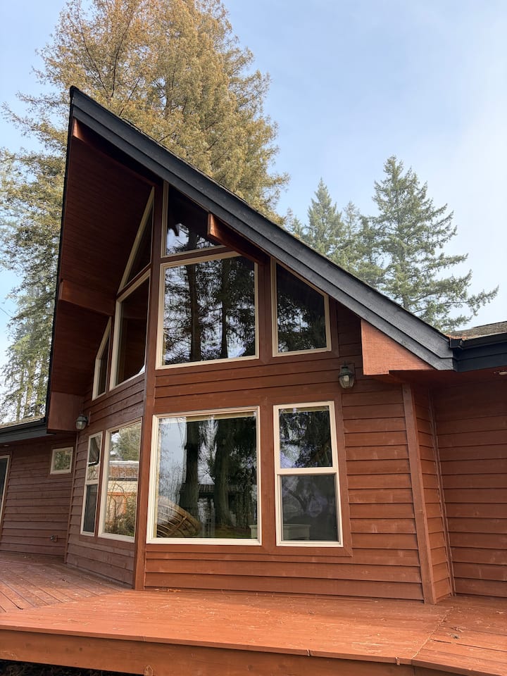 Cozy River Cabin - Newberg, OR