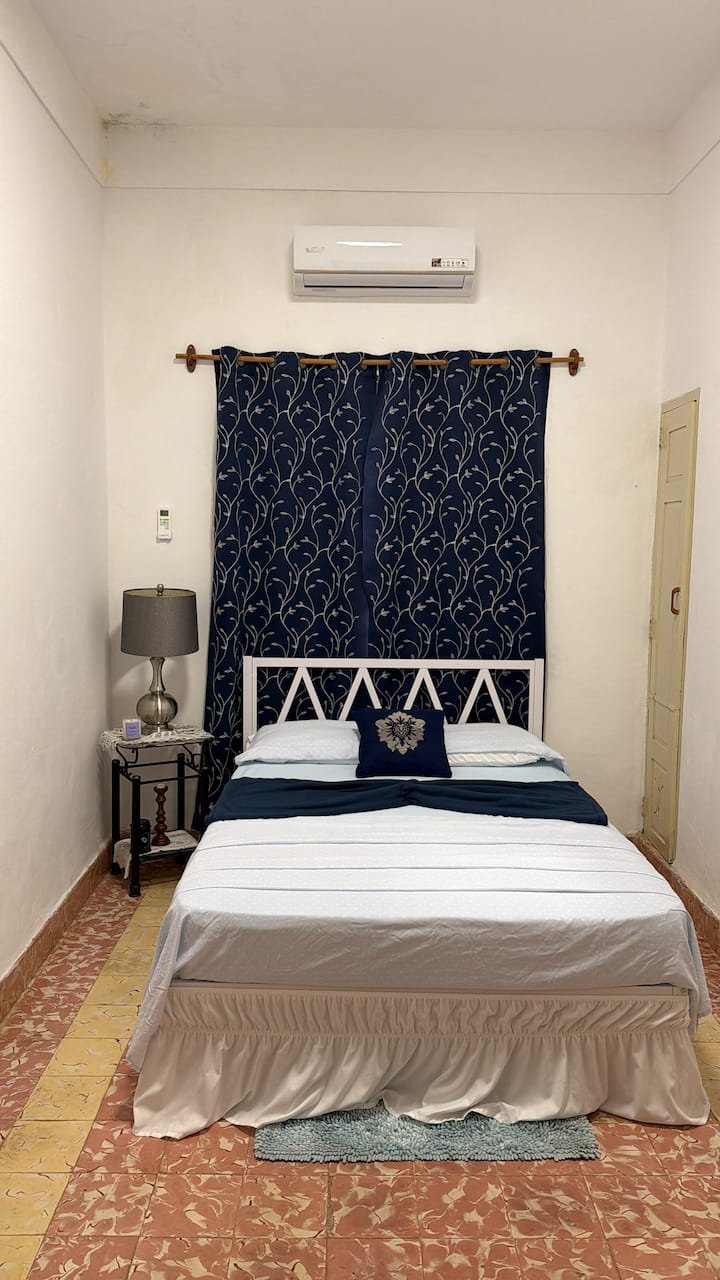 Happy 2 Hostel Airport Pick Up - ハバナ