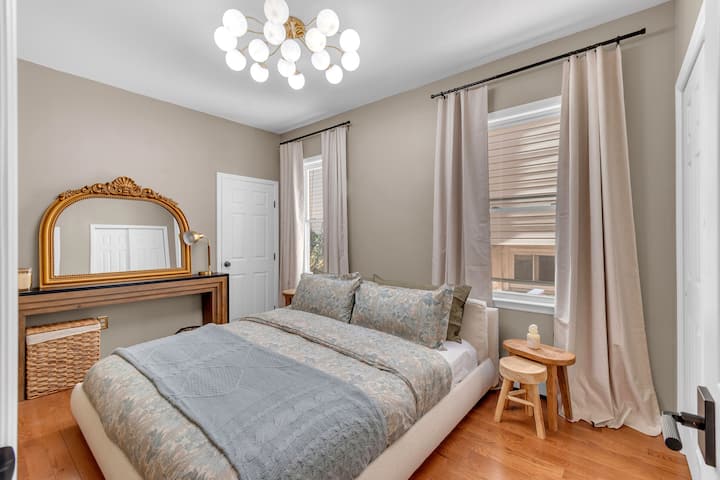 The Ember Haus: Earth-toned 2br Oasis Near Nyc - Newark, NJ
