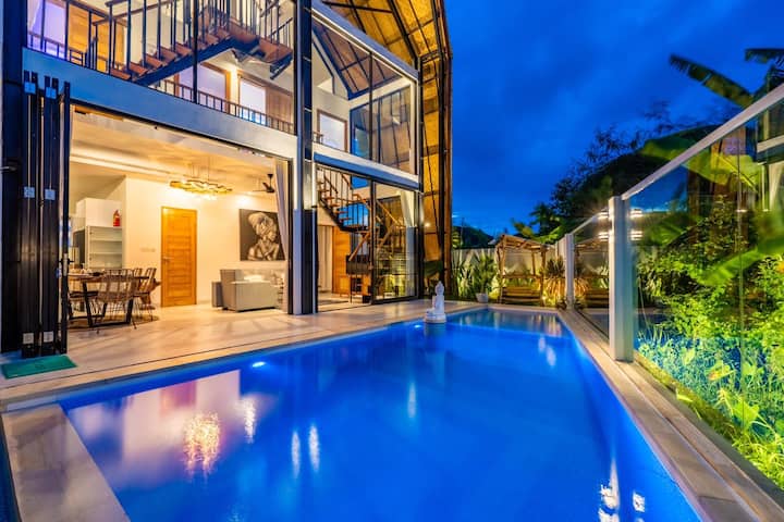 Pererenan Beachfront • Sky Villa - Bali