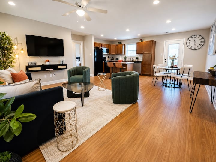 Luxury Knoxville Family Retreat Near Ut! - Clinton, TN