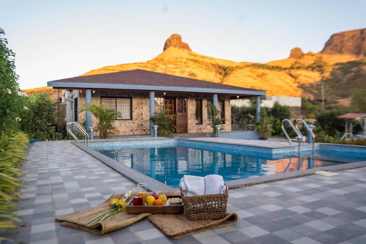 Sunrise Villa: Near Trimbakeshwar Temple - India