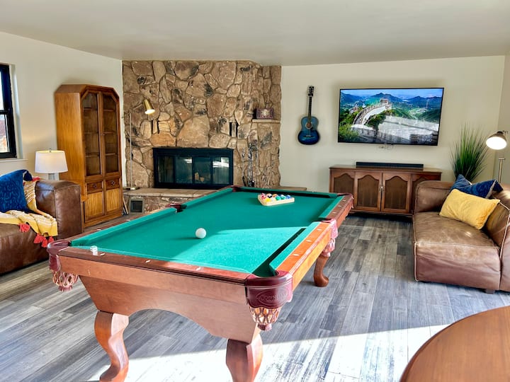 Charming Home Near Midtown W/ Retro Arcade - 리노