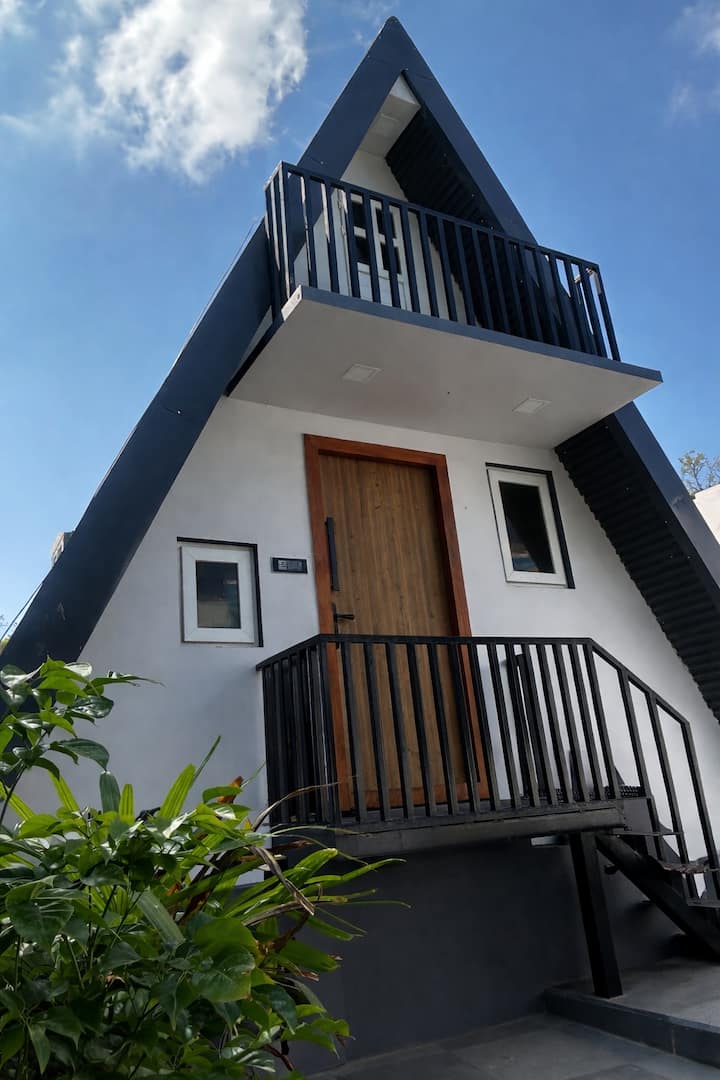 Cozy A-frame Villa + 500m From Lake + Bathtub - Yercaud