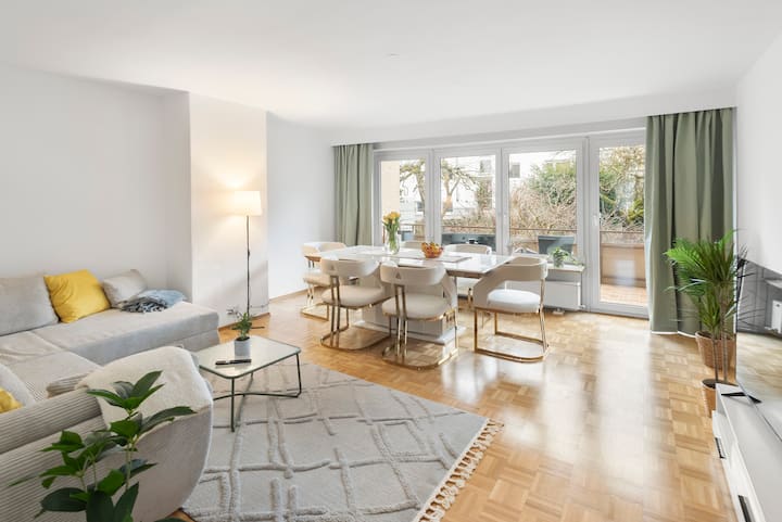 Helle Und Geräumige Wohnung Für Bis Sechs Personen - Stuttgart