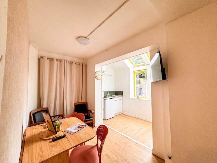 Studio Design Calme à 3min De La Gare Bressuire - Bressuire