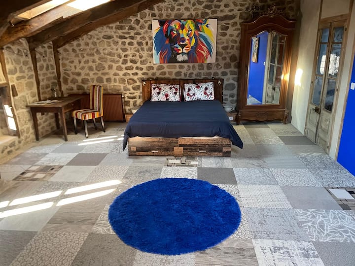 La Jolie Chambre De 45m2 Désormais Libre ! - Le Cheylard