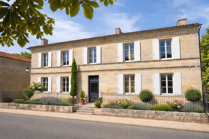 Maison De Charme Avec Piscine, Au Coeur Du Médoc - Lesparre-Médoc