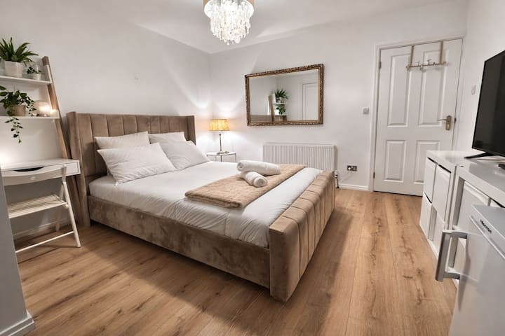 Clean Double Room With Garden View! - Beaulieu