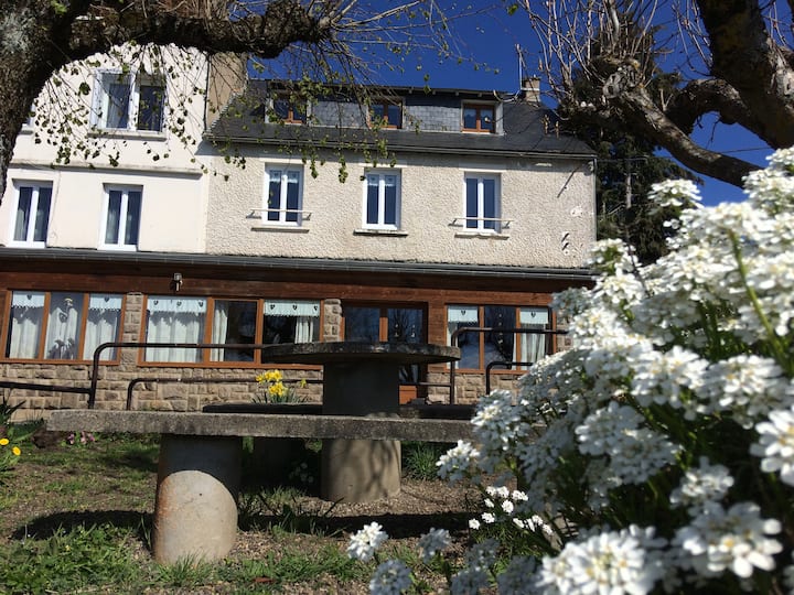 «&nbsp;Le Relais Des Montagnes&nbsp;» Gîte Grande Capacité - Saint-Nectaire