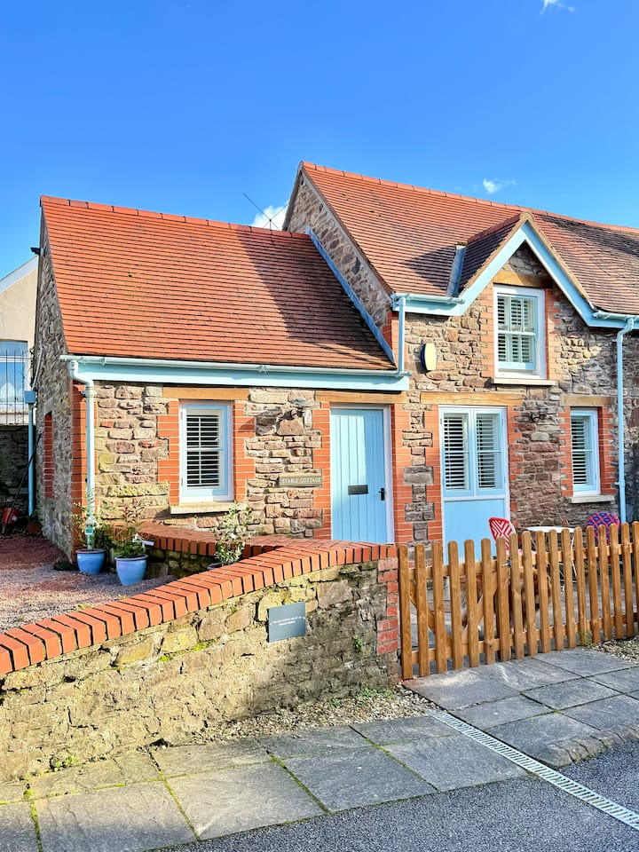 Stable Cottage – A Hidden Gem In Abergavenny Town - Crickhowell