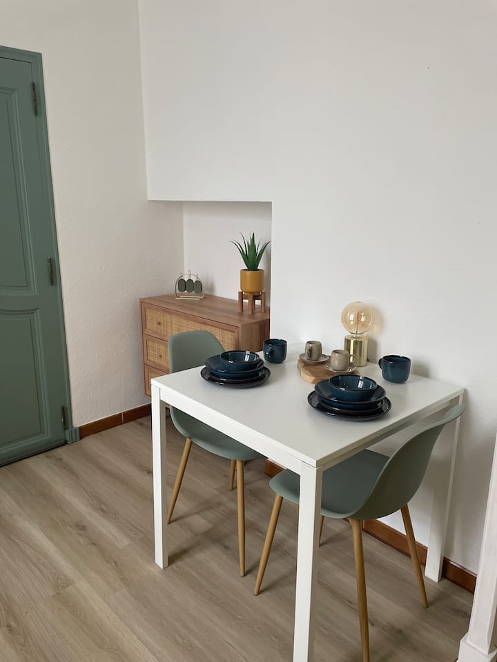 T2 Cosy Centre Nîmes – Clim & Arrivée Autonome - Nîmes