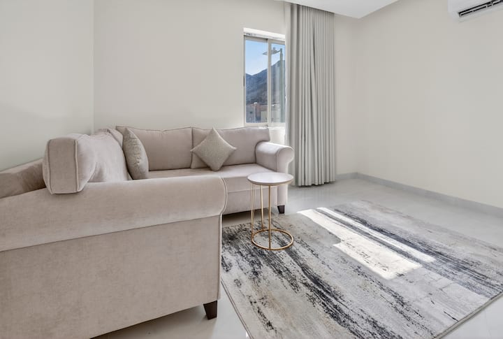New Luxe Suite | City Views | 8 Min From Haram - Medina
