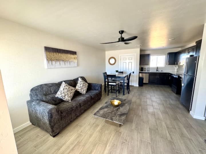 Classic Comfort In Unit A - Carlsbad, NM