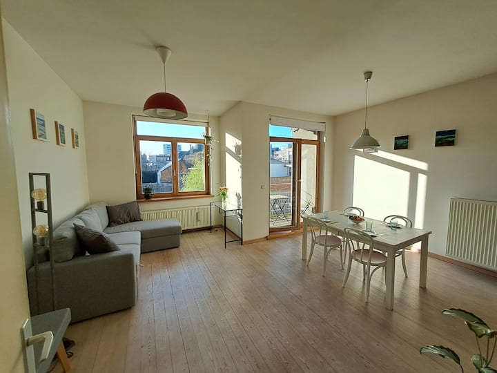 Rustig, Licht Appartement Centraal Gelegen - Provincie Antwerpen