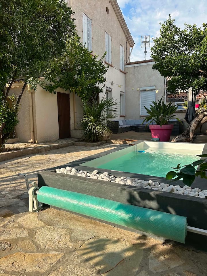 Maison Avec Jardin Et Terrasse Parking 8 Personnes - Toulon