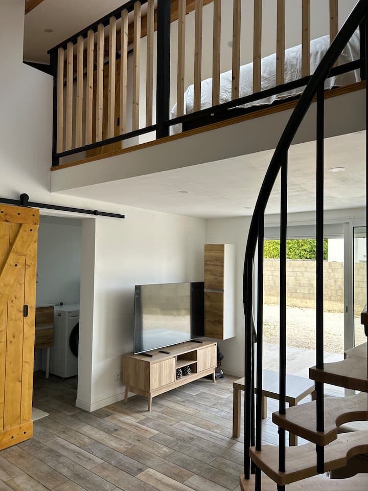 Bienvenue Dans Ce Charmant Studio Confortable. - Pont-Saint-Esprit