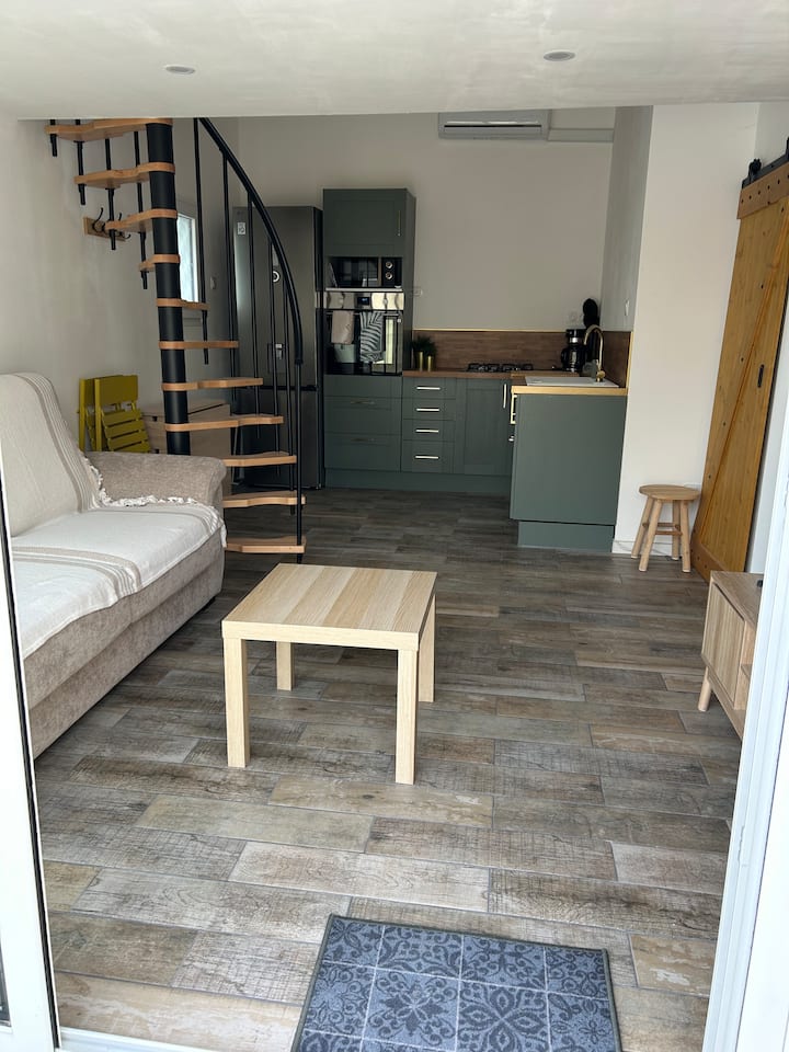 Bienvenue Dans Ce Charmant Studio Confortable. - Pont-Saint-Esprit