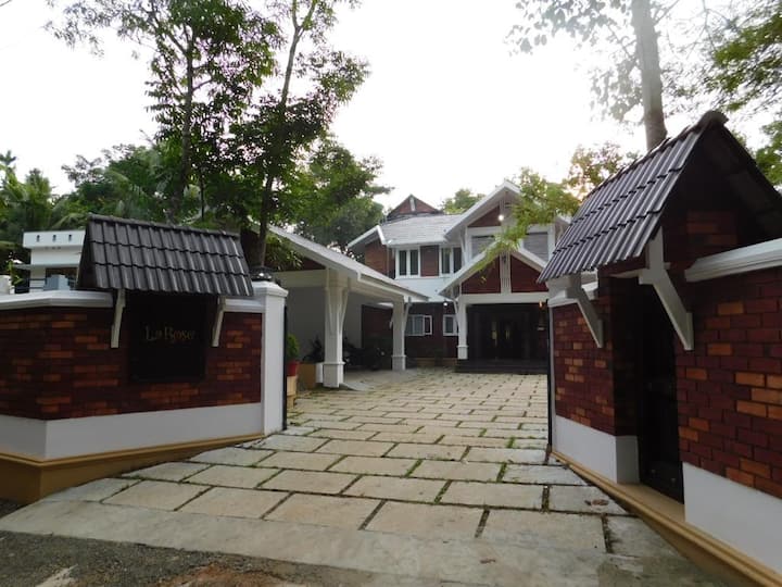 La Rose Homestay 3bhk Villa In Kollam - Kerala - Kollam