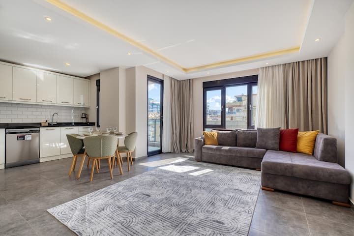 Mahmutlarda Denize 100 Metre 2+1 Geniş Daire - Mahmutlar