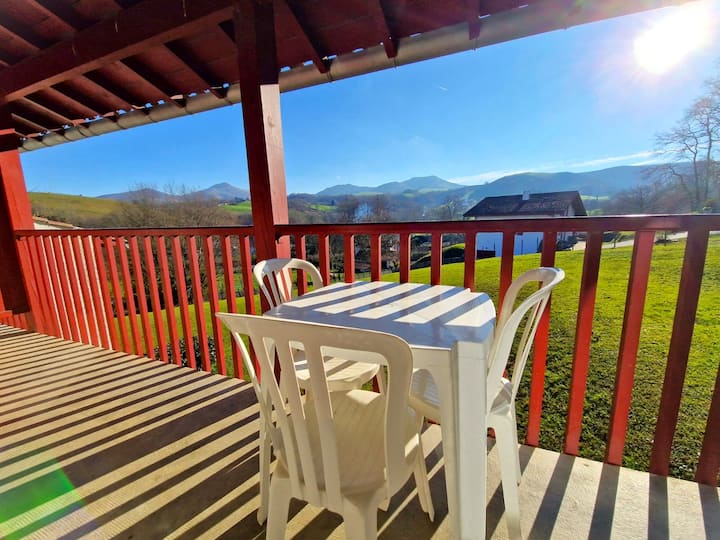 B4*vue Montagnes*piscine - Espelette
