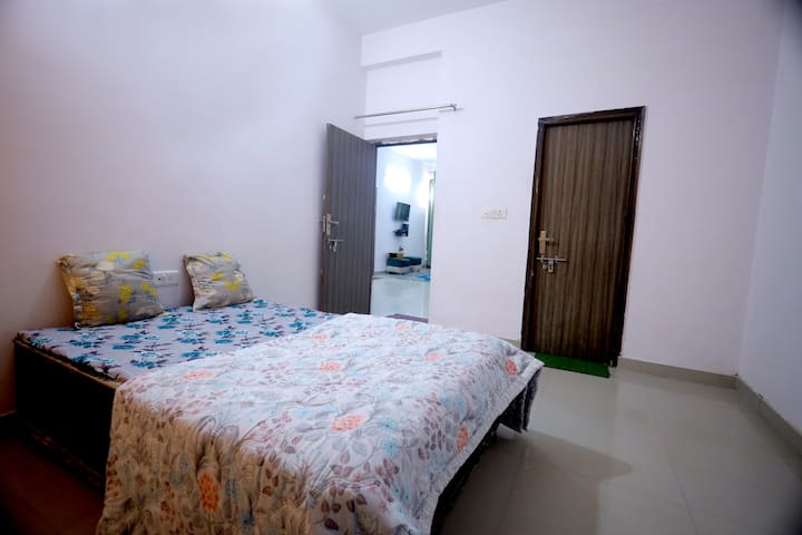 Tajiva Stay - Tundla