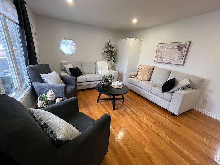 La Maison Lumiere/ Sunroom*skylights*private - Nouveau-Brunswick