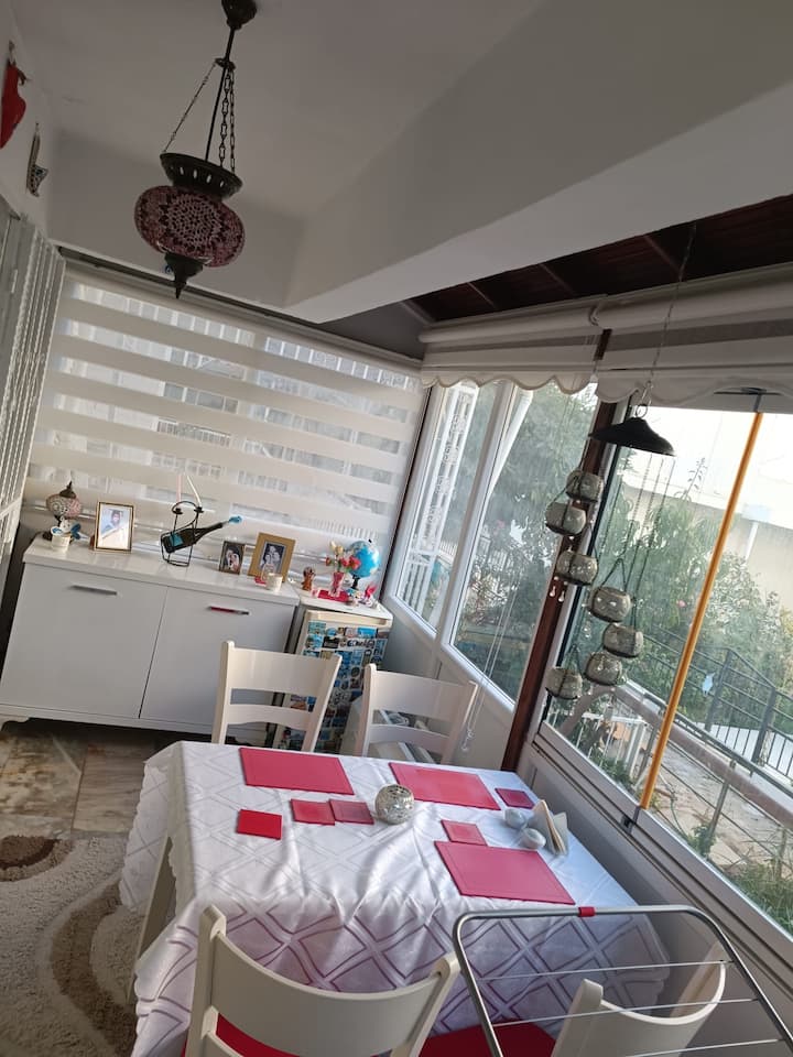 Havuzlu, Plaja Yürüme Mesafesinde Bahçeli Villa - Kuşadası