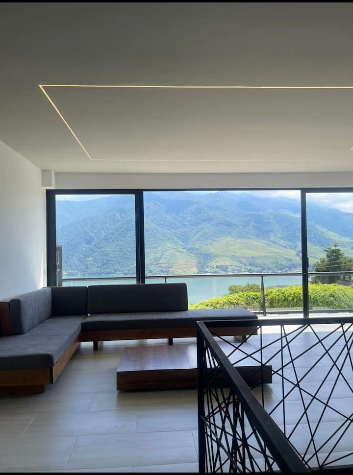 Finca Moderna Lago Calima, Con Una Vista Increíble - Colombia