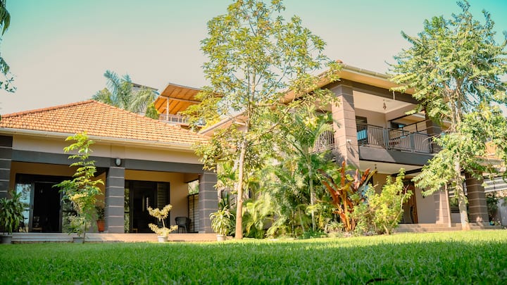 1843 Corner - Uganda