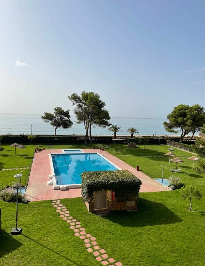 Frente Al Mar + Piscina + Playa Tranquila - Miami Platja