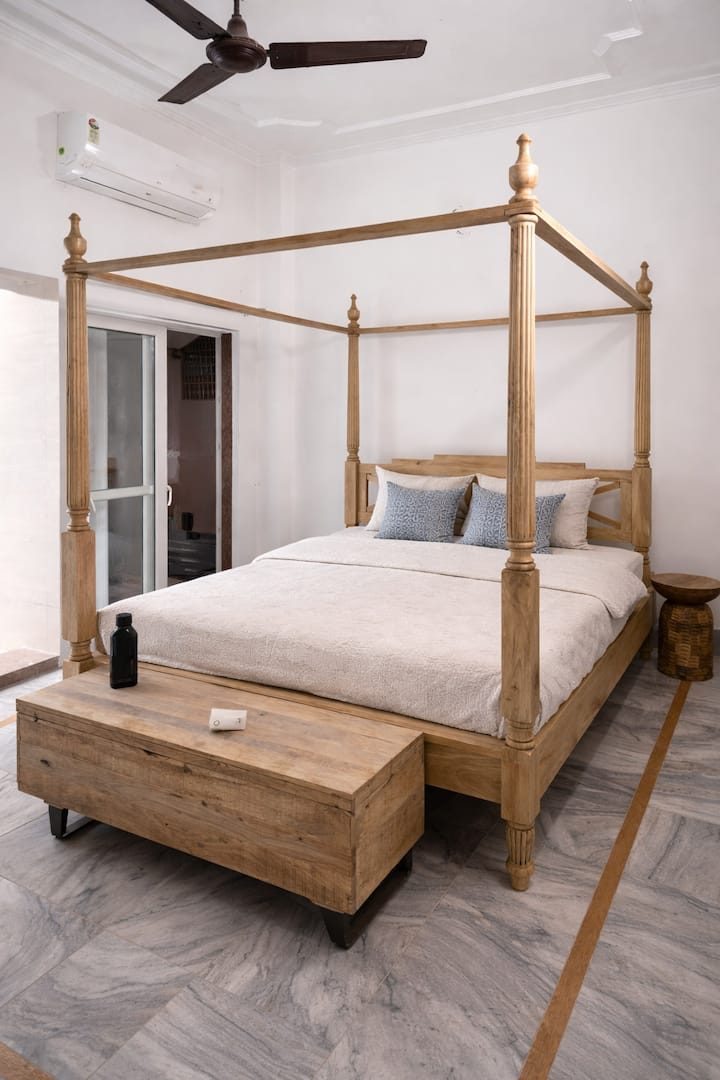 Ila - Senior Friendly Stay Near Assi Ghat - India