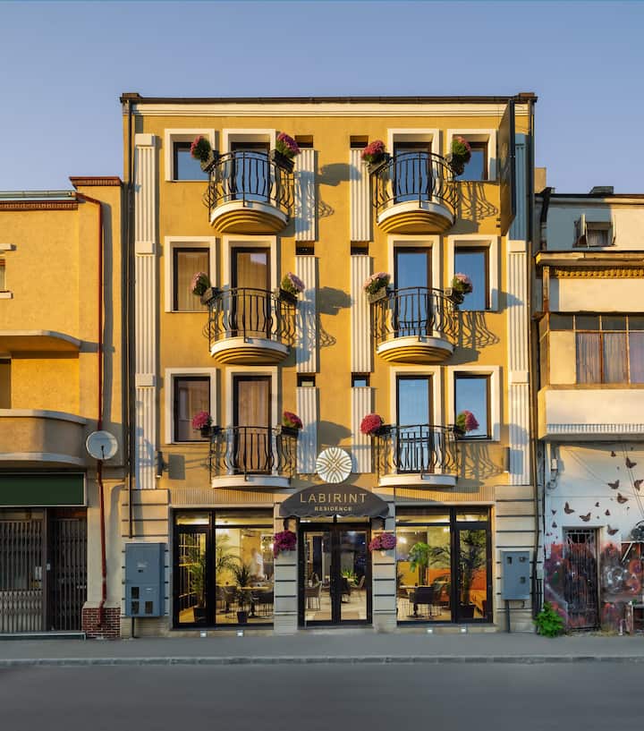 Entire Private Hotel - Central Near Old Town - Bucharest