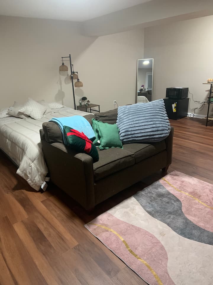 Studio Apartment W/t Private Entrance Near Airport - Ashburn, VA