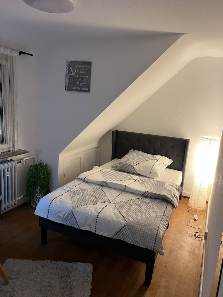 Möbliertes Zimmer In Tübingen Innenstadt - Tübingen