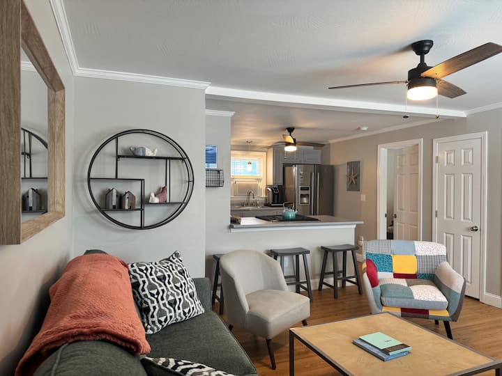 Cozy Coastal Condo Steps To The Beach Pet Friendly - Seabrook, NH