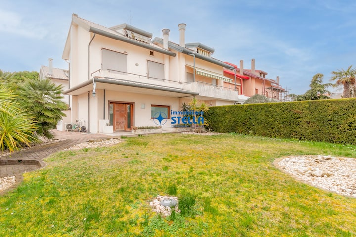 Villa With Garden | 3 Bedrooms & Total Comfort - Jesolo