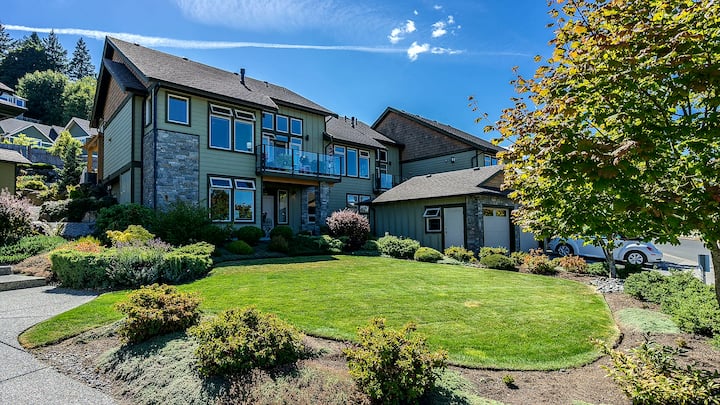 Peaceful Ocean View Oasis! - Nanaimo