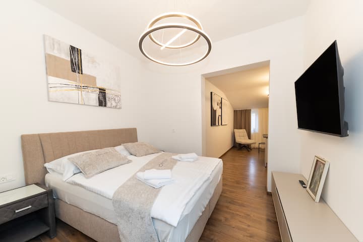 Old Town Retreat Studio By Belmont Realty - Zadar