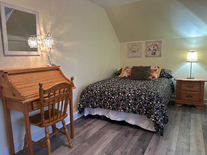 Serene Escape Guest Room - Cornwall