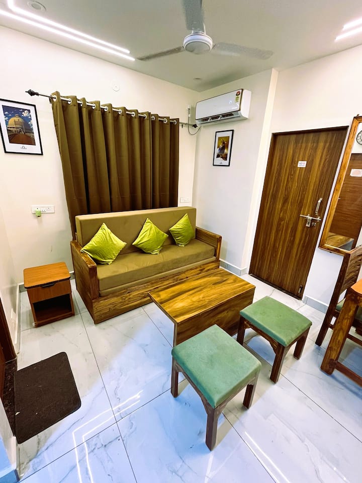 The Rahgir By Pinakin - India