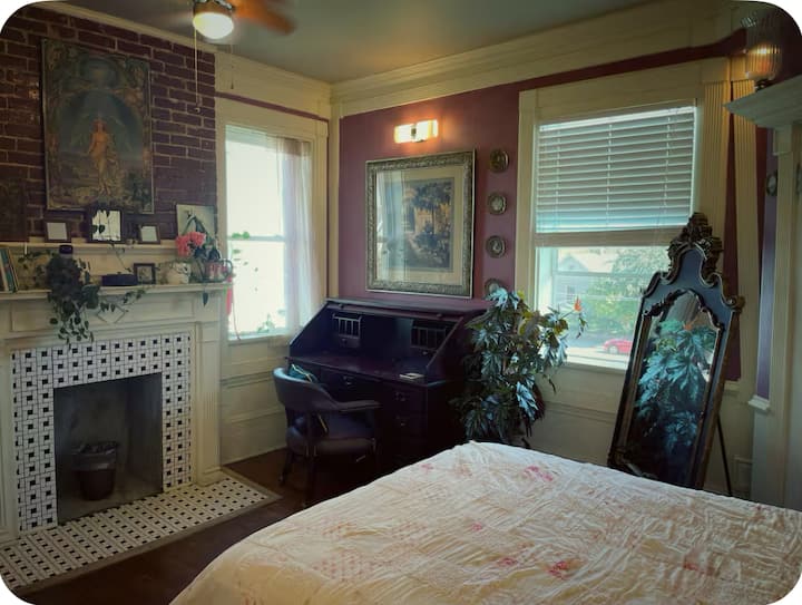 The Virgo Room Uptown - Charleston, WV