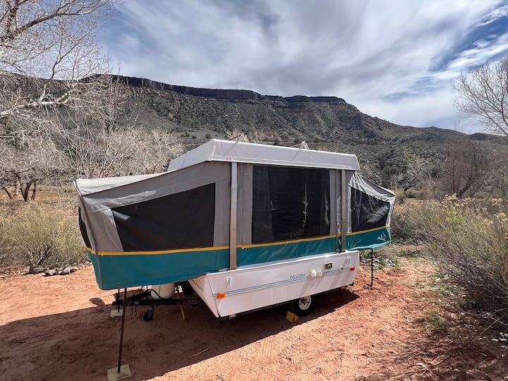 Retro Pop-up Dark Sky Camping Experience Zion - Utah