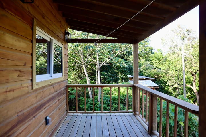 Beautiful Coral Cabin Stay In Utila! - Honduras